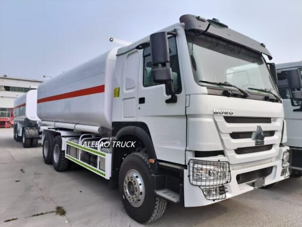 Used Howo Oil Tank Truck - aleeaovehicle.com
